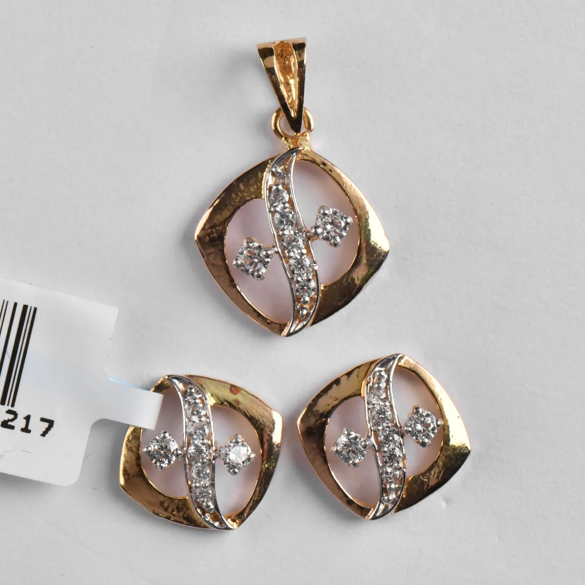 LOCKET SET - ARY21LST13217 - ARY Sahulat Bazar Pakistan